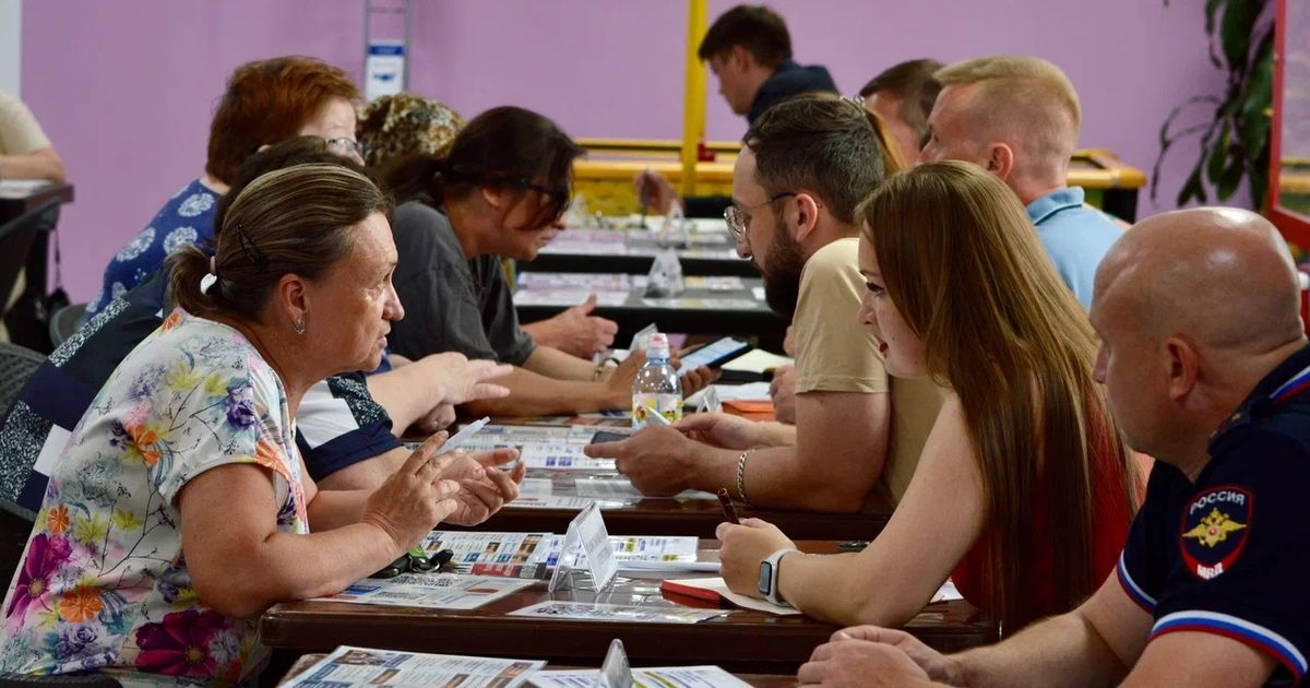 Как выездной прием в Цветковском помог жителям с дорогами и ЖКХ ...